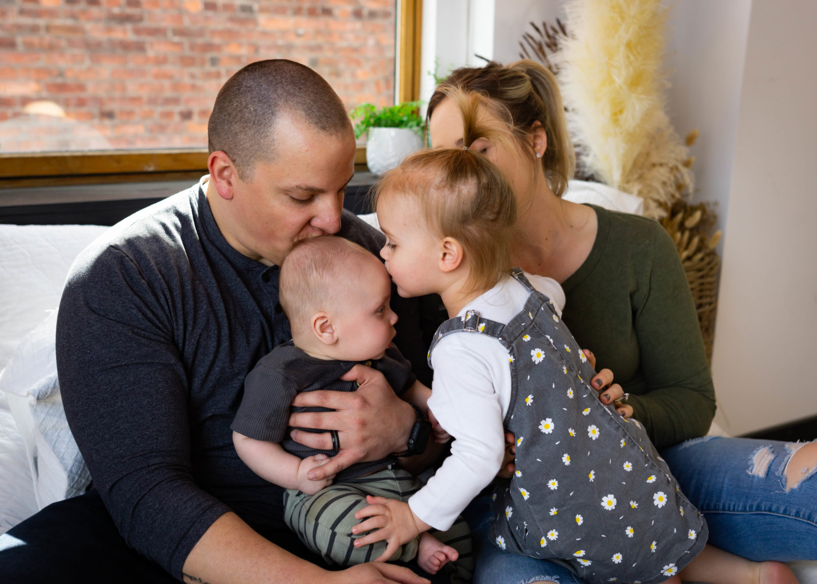 Tips for a Stress-Free Family Photo Session with Kids