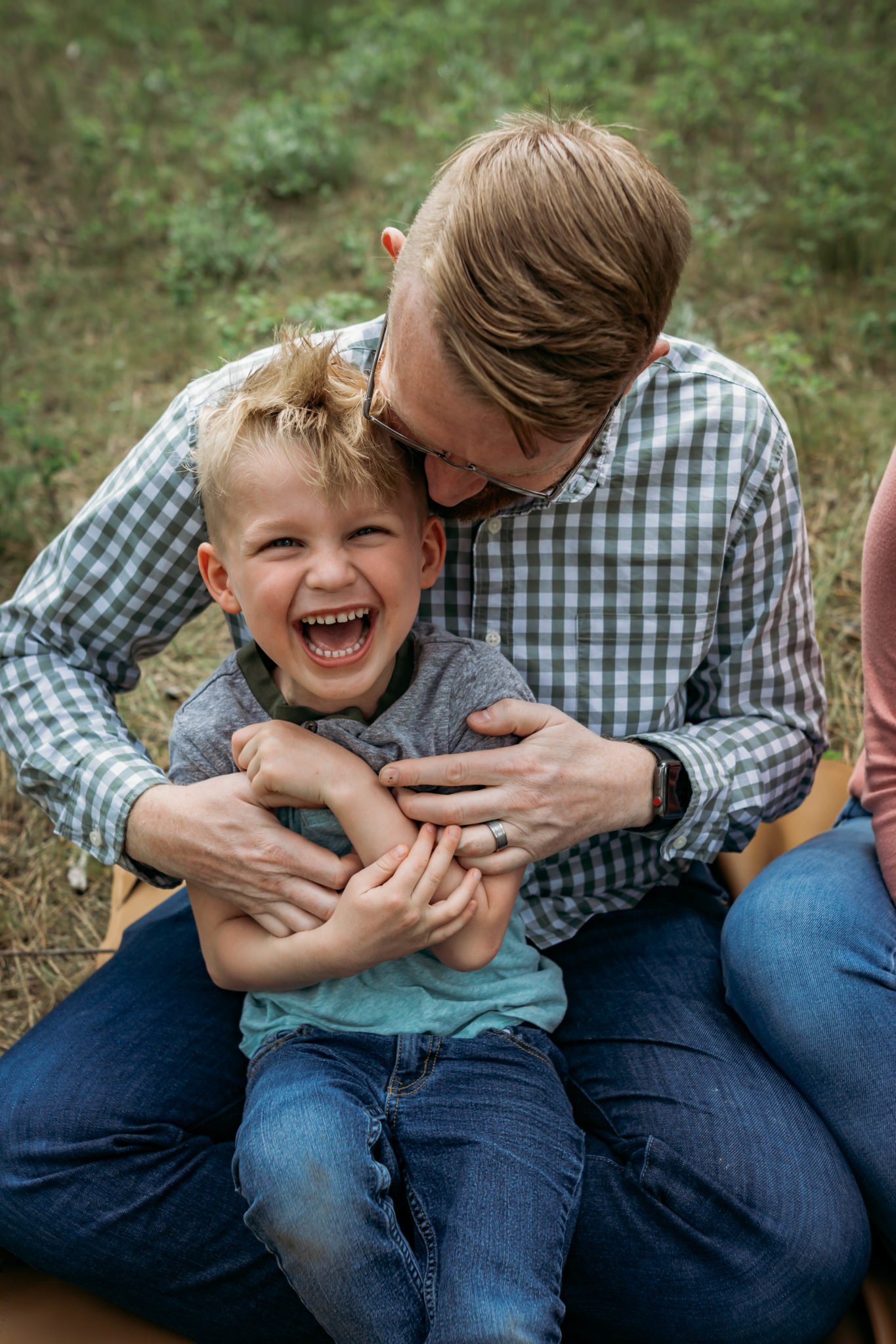 Tips for a Stress-Free Family Photo Session with Kids